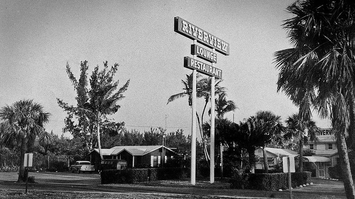 Capone Island History: SUP Ghost Tour – Island Water Sports
